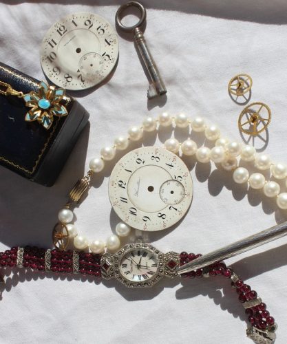 Guide to Giving Stylish Vintage Gifts