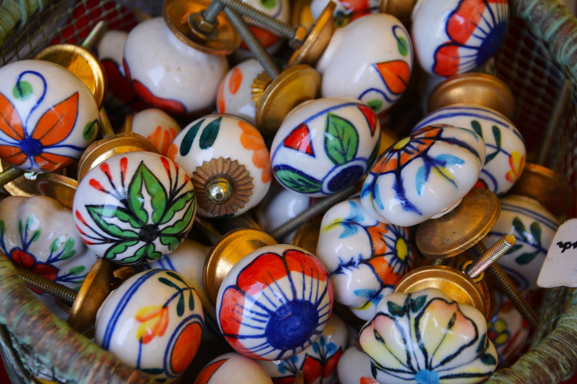 21 Ideas for Victorian Inspired Decorating (on a Budget!)