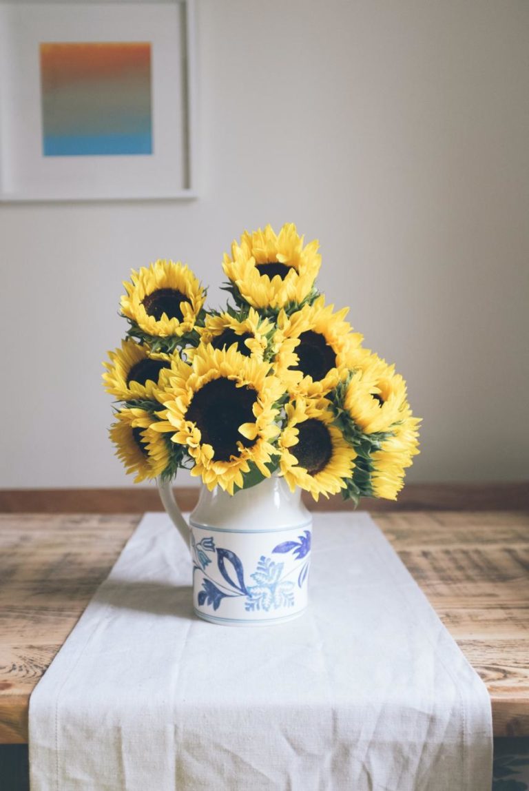 How to Repurpose Old Tablecloths: Creative Ideas for Event Stylists and ...